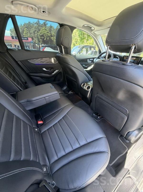 Grey Mercedes-Benz GLC 300 2020 in Riga, with an engine capacity of 2.00 L and mileage of 135 thousand km for 31990 €, photo 10 on AUTOMOTO.COM.LV