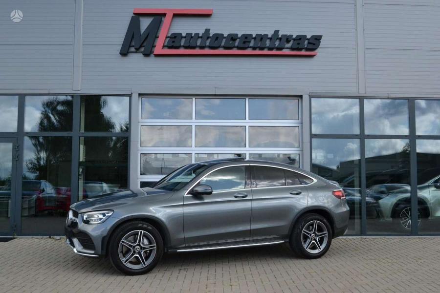 Grey Mercedes-Benz GLC 300 2020 in Vilnius, with an engine capacity of 1.99 L and mileage of 158 thousand km for 35000 €, photo 1 on AUTOMOTO.COM.LV