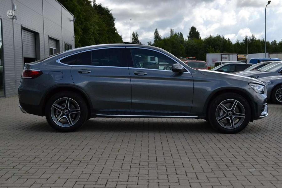 Grey Mercedes-Benz GLC 300 2020 in Vilnius, with an engine capacity of 1.99 L and mileage of 158 thousand km for 35000 €, photo 7 on AUTOMOTO.COM.LV