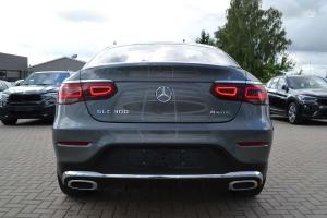 Grey Mercedes-Benz GLC 300 2020 in Vilnius, with an engine capacity of 1.99 L and mileage of 158 thousand km for 35000 €, photo 12 on AUTOMOTO.COM.LV