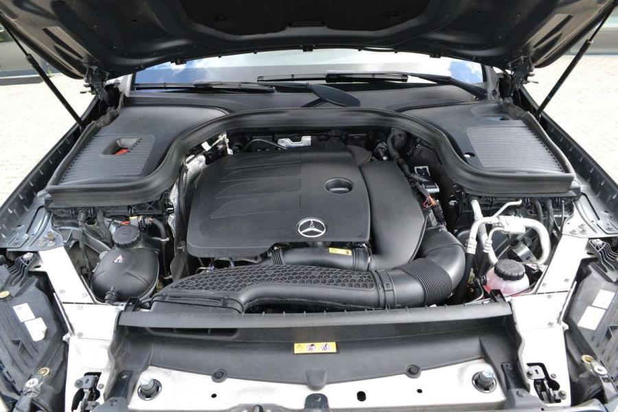 Grey Mercedes-Benz GLC 300 2020 in Vilnius, with an engine capacity of 1.99 L and mileage of 158 thousand km for 35000 €, photo 18 on AUTOMOTO.COM.LV
