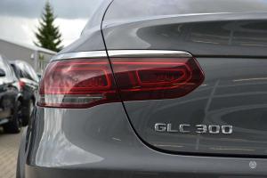 Grey Mercedes-Benz GLC 300 2020 in Vilnius, with an engine capacity of 1.99 L and mileage of 158 thousand km for 35000 €, photo 21 on AUTOMOTO.COM.LV