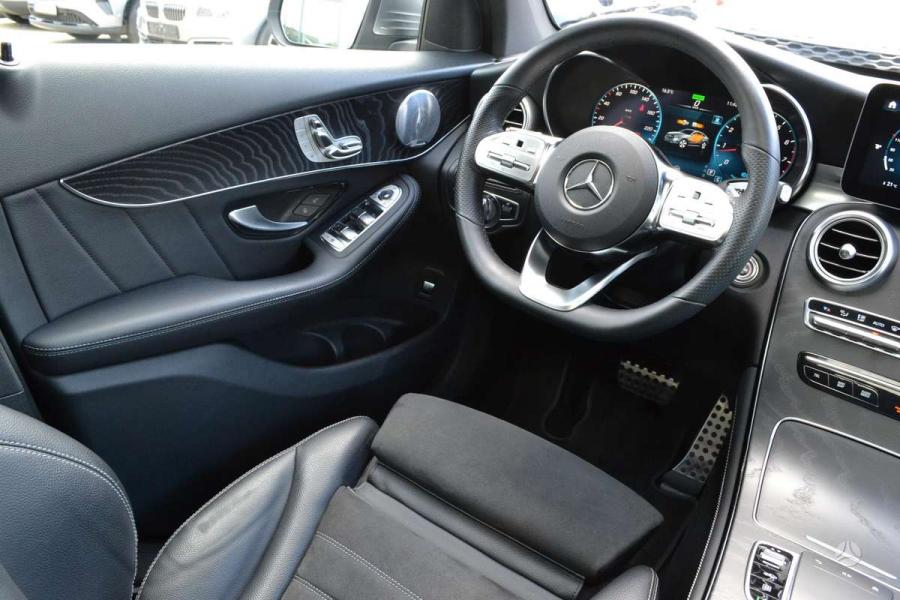Grey Mercedes-Benz GLC 300 2020 in Vilnius, with an engine capacity of 1.99 L and mileage of 158 thousand km for 35000 €, photo 45 on AUTOMOTO.COM.LV