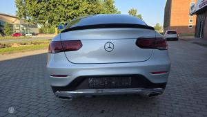 Pelēks Mercedes-Benz GLC 300 2020 Šauļi, ar dzinēja tilpumu 1.95 L un nobraukumu 205 tūkst. km par 33950 €, foto 5 vietnē AUTOMOTO.COM.LV