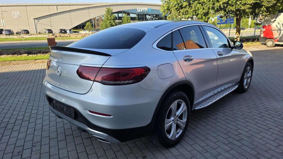 Pelēks Mercedes-Benz GLC 300 2020 Šauļi, ar dzinēja tilpumu 1.95 L un nobraukumu 205 tūkst. km par 33950 €, foto 6 vietnē AUTOMOTO.COM.LV