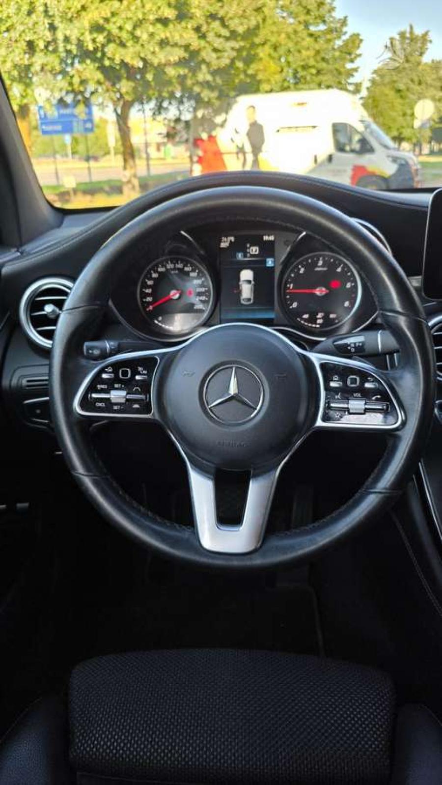 Pelēks Mercedes-Benz GLC 300 2020 Šauļi, ar dzinēja tilpumu 1.95 L un nobraukumu 205 tūkst. km par 33950 €, foto 28 vietnē AUTOMOTO.COM.LV