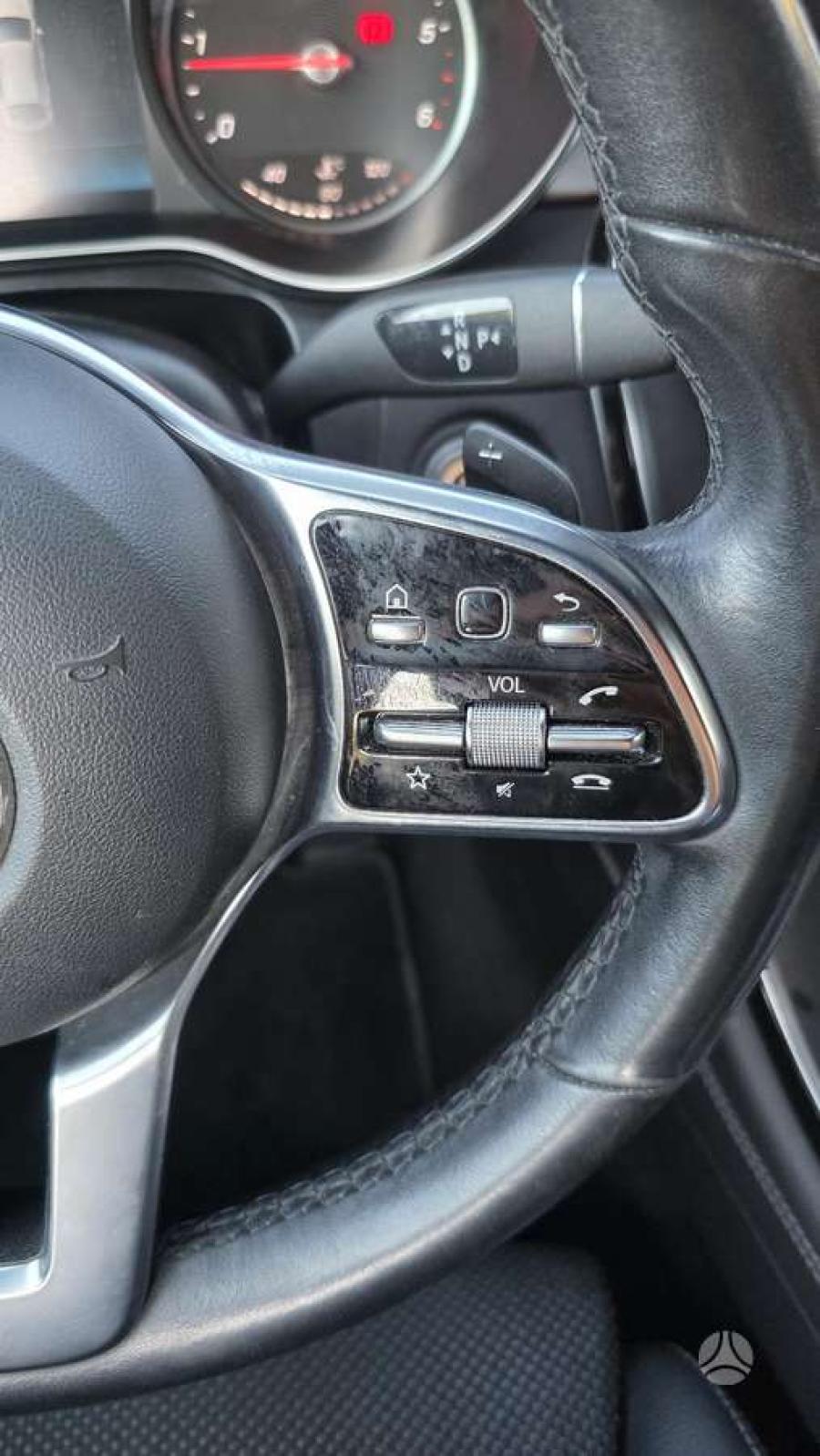 Pelēks Mercedes-Benz GLC 300 2020 Šauļi, ar dzinēja tilpumu 1.95 L un nobraukumu 205 tūkst. km par 33950 €, foto 30 vietnē AUTOMOTO.COM.LV