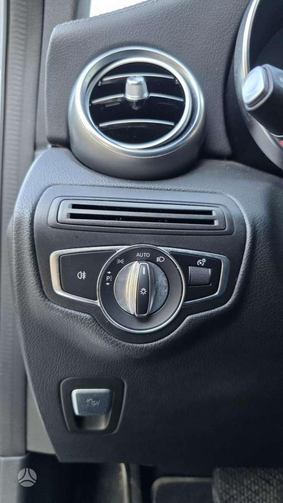 Pelēks Mercedes-Benz GLC 300 2020 Šauļi, ar dzinēja tilpumu 1.95 L un nobraukumu 205 tūkst. km par 33950 €, foto 31 vietnē AUTOMOTO.COM.LV