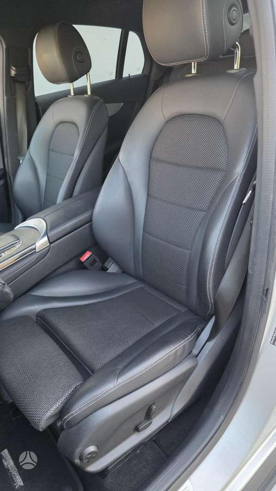 Pelēks Mercedes-Benz GLC 300 2020 Šauļi, ar dzinēja tilpumu 1.95 L un nobraukumu 205 tūkst. km par 33950 €, foto 35 vietnē AUTOMOTO.COM.LV