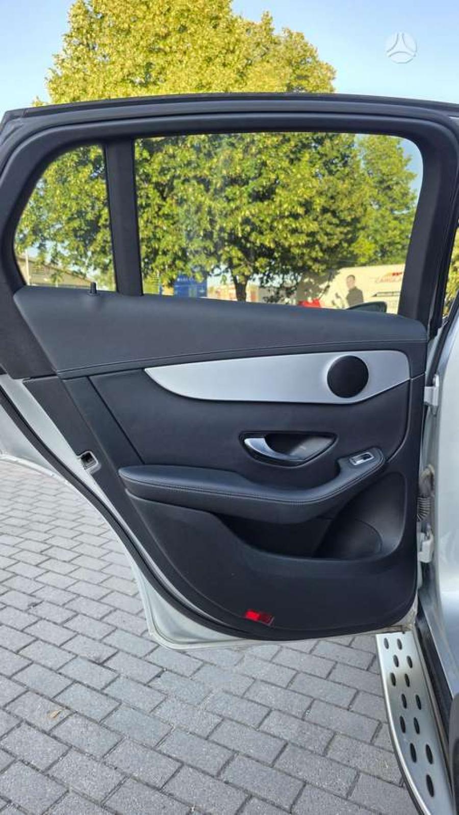 Pelēks Mercedes-Benz GLC 300 2020 Šauļi, ar dzinēja tilpumu 1.95 L un nobraukumu 205 tūkst. km par 33950 €, foto 43 vietnē AUTOMOTO.COM.LV