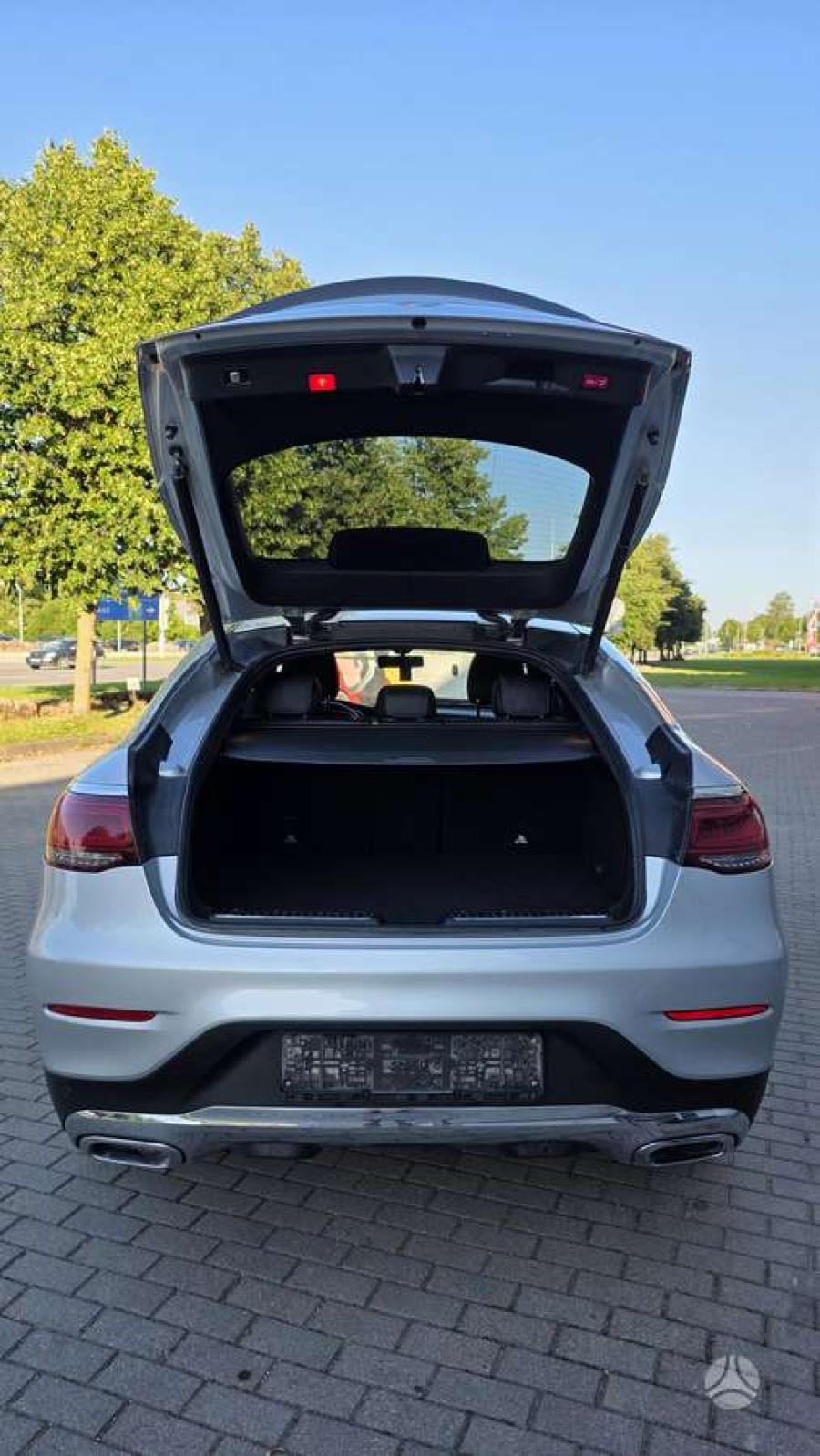 Pelēks Mercedes-Benz GLC 300 2020 Šauļi, ar dzinēja tilpumu 1.95 L un nobraukumu 205 tūkst. km par 33950 €, foto 44 vietnē AUTOMOTO.COM.LV