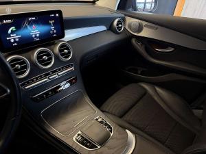 Pelēks Mercedes-Benz GLC 300 2020 Kauņa, ar dzinēja tilpumu 1.99 L un nobraukumu 132 tūkst. km par 31490 €, foto 20 vietnē AUTOMOTO.COM.LV