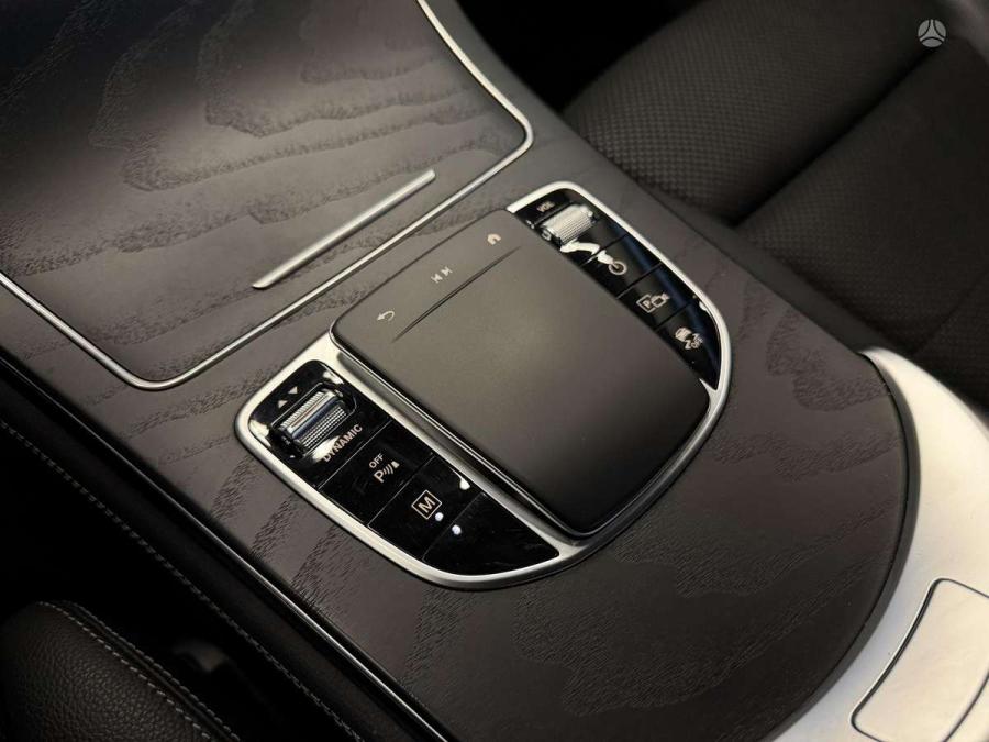 Pelēks Mercedes-Benz GLC 300 2020 Kauņa, ar dzinēja tilpumu 1.99 L un nobraukumu 132 tūkst. km par 31490 €, foto 21 vietnē AUTOMOTO.COM.LV