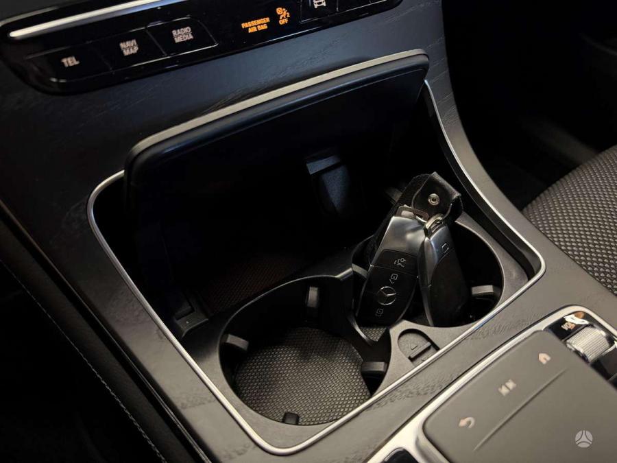 Pelēks Mercedes-Benz GLC 300 2020 Kauņa, ar dzinēja tilpumu 1.99 L un nobraukumu 132 tūkst. km par 31490 €, foto 22 vietnē AUTOMOTO.COM.LV