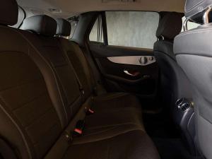 Pelēks Mercedes-Benz GLC 300 2020 Kauņa, ar dzinēja tilpumu 1.99 L un nobraukumu 132 tūkst. km par 31490 €, foto 29 vietnē AUTOMOTO.COM.LV