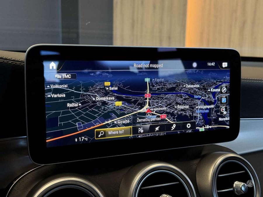 Pelēks Mercedes-Benz GLC 300 2020 Kauņa, ar dzinēja tilpumu 1.99 L un nobraukumu 132 tūkst. km par 31490 €, foto 32 vietnē AUTOMOTO.COM.LV
