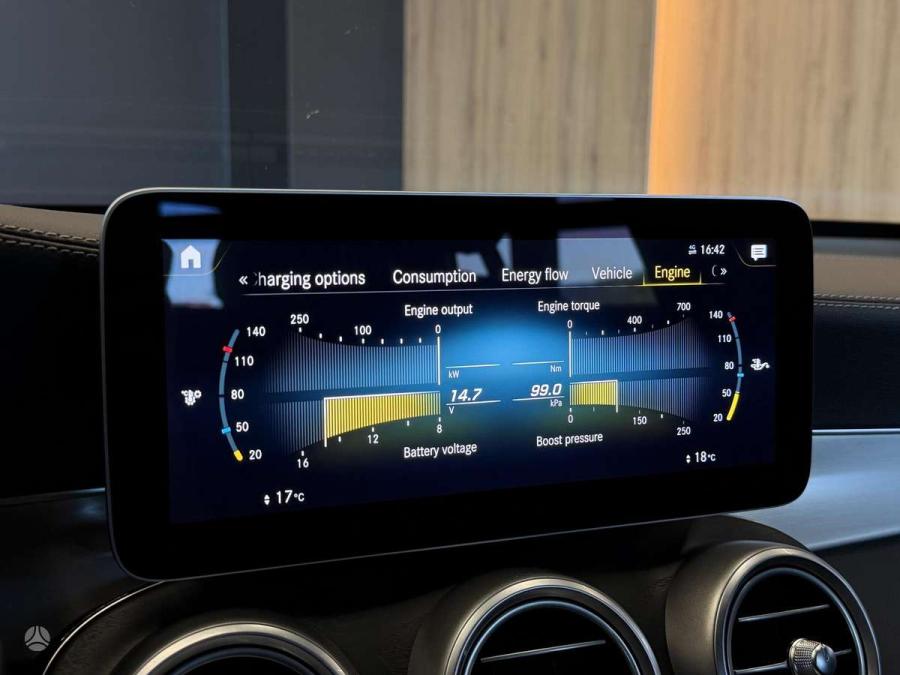 Pelēks Mercedes-Benz GLC 300 2020 Kauņa, ar dzinēja tilpumu 1.99 L un nobraukumu 132 tūkst. km par 31490 €, foto 34 vietnē AUTOMOTO.COM.LV