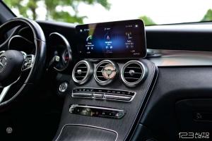 Серый Мерседес GLC 300 2020 в Кретинга, объемом двигателя 2.00 л и пробегом 45 тыс. км за 35500 €, фото 20 на AUTOMOTO.COM.LV