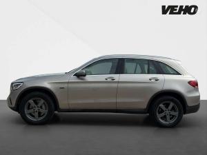 Pelēks Mercedes-Benz GLC 300 2020 Viļņa, ar dzinēja tilpumu 1.99 L un nobraukumu 127 tūkst. km par 30900 €, foto 3 vietnē AUTOMOTO.COM.LV