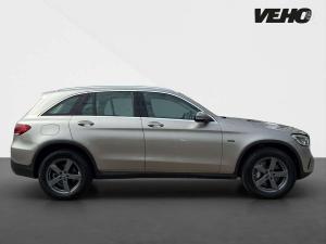 Pelēks Mercedes-Benz GLC 300 2020 Viļņa, ar dzinēja tilpumu 1.99 L un nobraukumu 127 tūkst. km par 30900 €, foto 7 vietnē AUTOMOTO.COM.LV
