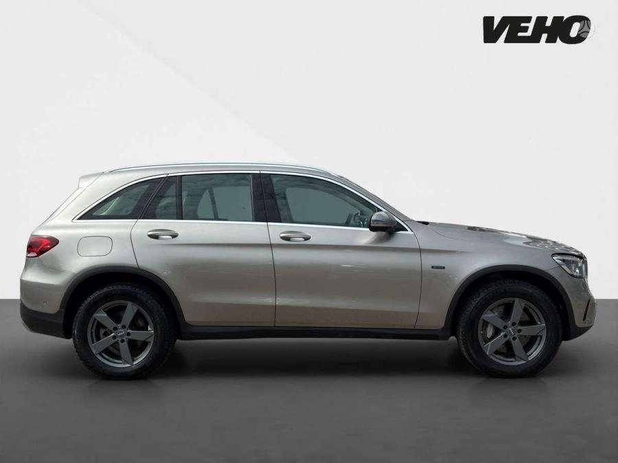 Pelēks Mercedes-Benz GLC 300 2020 Viļņa, ar dzinēja tilpumu 1.99 L un nobraukumu 127 tūkst. km par 30900 €, foto 7 vietnē AUTOMOTO.COM.LV