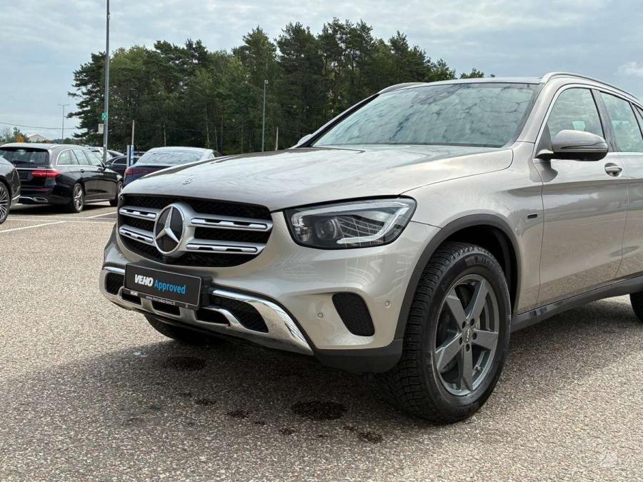 Pelēks Mercedes-Benz GLC 300 2020 Viļņa, ar dzinēja tilpumu 1.99 L un nobraukumu 127 tūkst. km par 30900 €, foto 10 vietnē AUTOMOTO.COM.LV