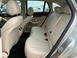 Pelēks Mercedes-Benz GLC 300 2020 Viļņa, ar dzinēja tilpumu 1.99 L un nobraukumu 127 tūkst. km par 30900 €, foto 14 vietnē AUTOMOTO.COM.LV
