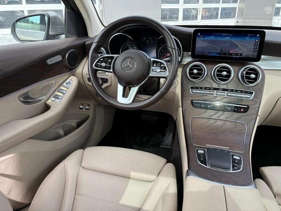 Pelēks Mercedes-Benz GLC 300 2020 Viļņa, ar dzinēja tilpumu 1.99 L un nobraukumu 127 tūkst. km par 30900 €, foto 16 vietnē AUTOMOTO.COM.LV