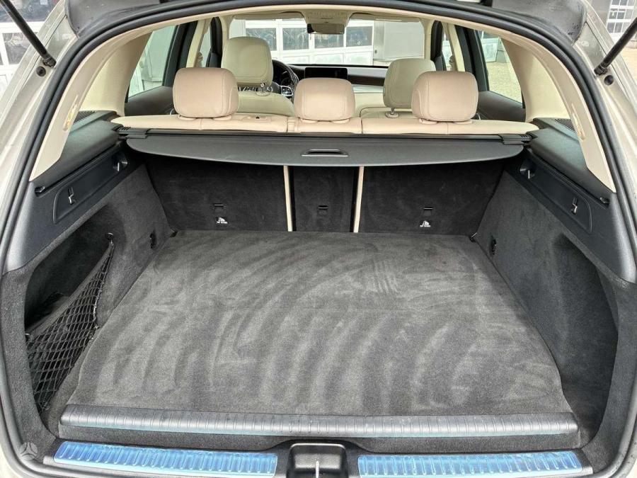 Pelēks Mercedes-Benz GLC 300 2020 Viļņa, ar dzinēja tilpumu 1.99 L un nobraukumu 127 tūkst. km par 30900 €, foto 25 vietnē AUTOMOTO.COM.LV