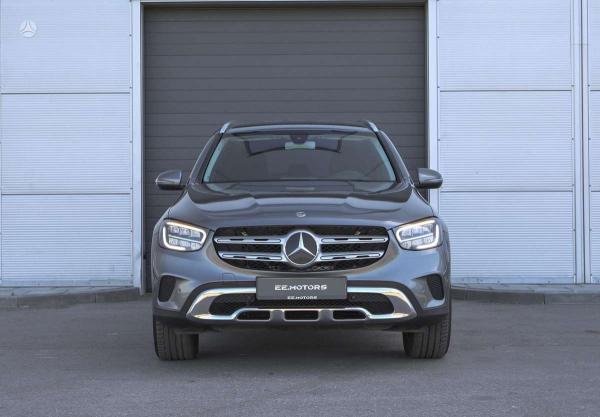 Grey Mercedes-Benz GLC 300 2020 in Kaunas, with an engine capacity of 1.99 L and mileage of 157 thousand km for 27999 €, photo 5 on AUTOMOTO.COM.LV