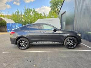Grey Mercedes-Benz GLC 300 2020 in Kaunas, with an engine capacity of 1.95 L and mileage of 145 thousand km for 25400 €, photo 5 on AUTOMOTO.COM.LV