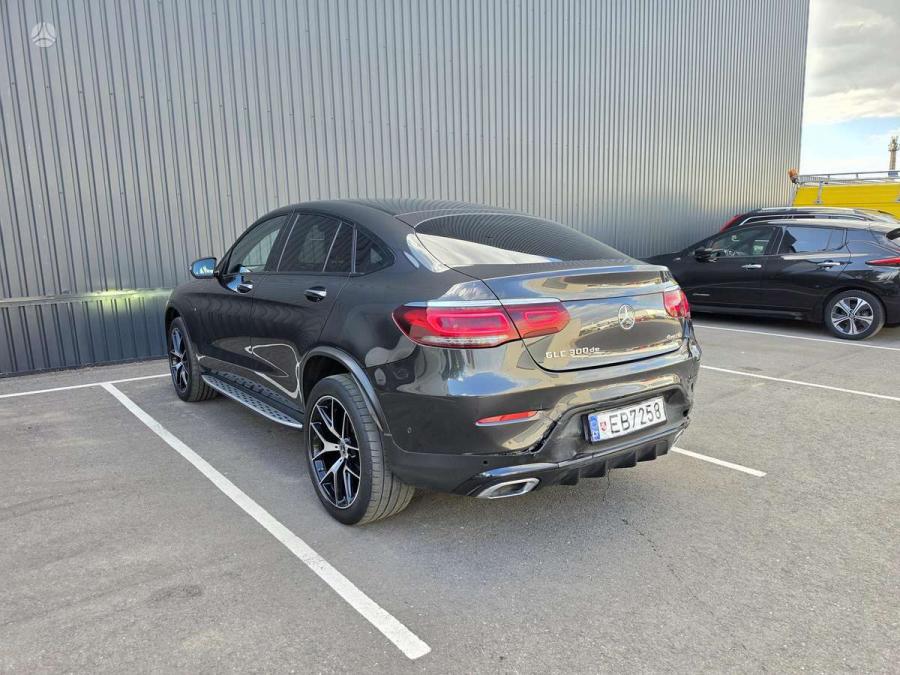 Grey Mercedes-Benz GLC 300 2020 in Kaunas, with an engine capacity of 1.95 L and mileage of 145 thousand km for 25400 €, photo 7 on AUTOMOTO.COM.LV