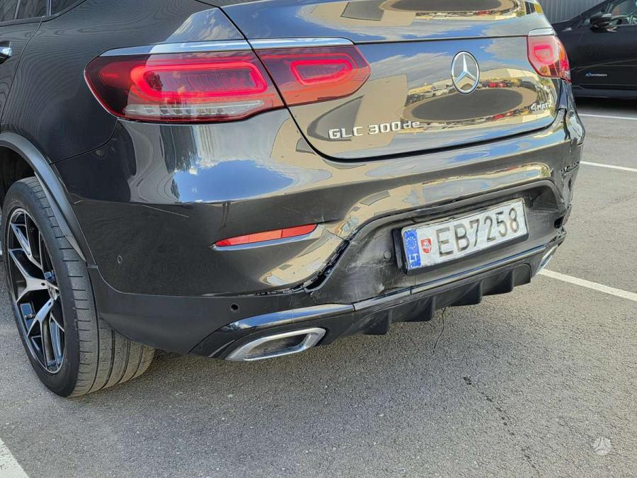 Grey Mercedes-Benz GLC 300 2020 in Kaunas, with an engine capacity of 1.95 L and mileage of 145 thousand km for 25400 €, photo 10 on AUTOMOTO.COM.LV