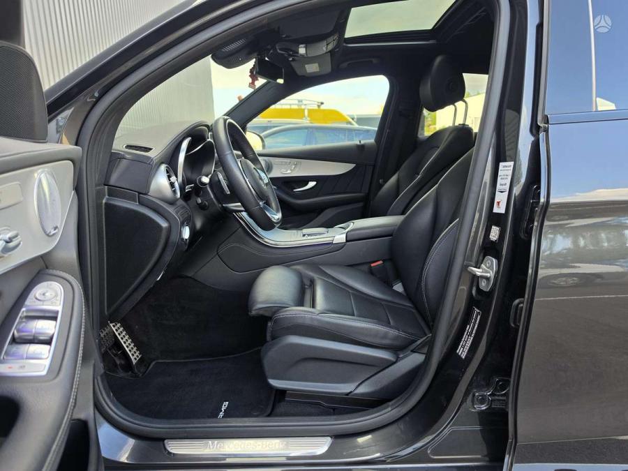 Grey Mercedes-Benz GLC 300 2020 in Kaunas, with an engine capacity of 1.95 L and mileage of 145 thousand km for 25400 €, photo 27 on AUTOMOTO.COM.LV