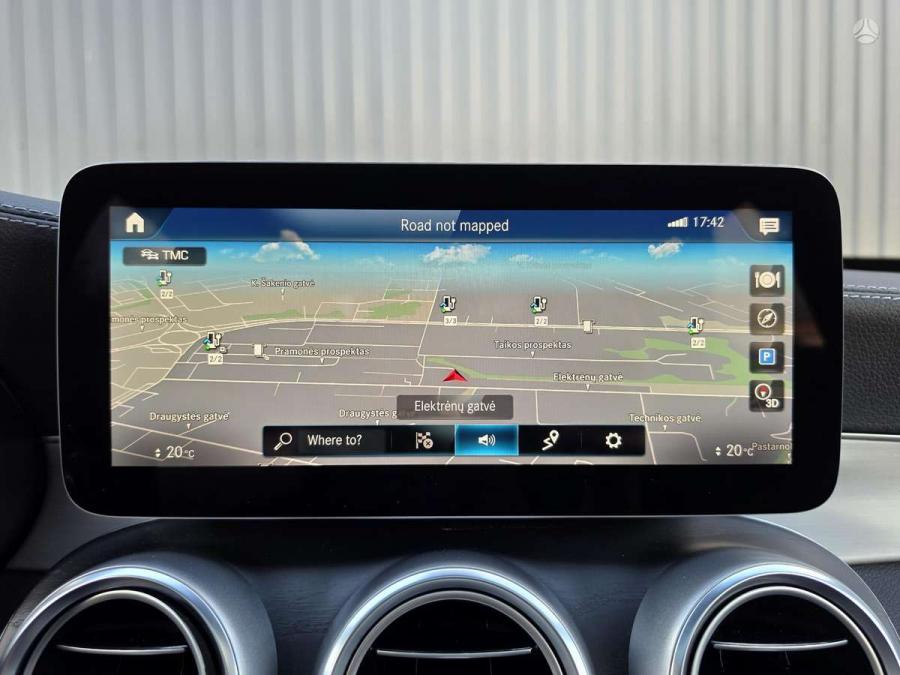 Grey Mercedes-Benz GLC 300 2020 in Kaunas, with an engine capacity of 1.95 L and mileage of 145 thousand km for 25400 €, photo 41 on AUTOMOTO.COM.LV