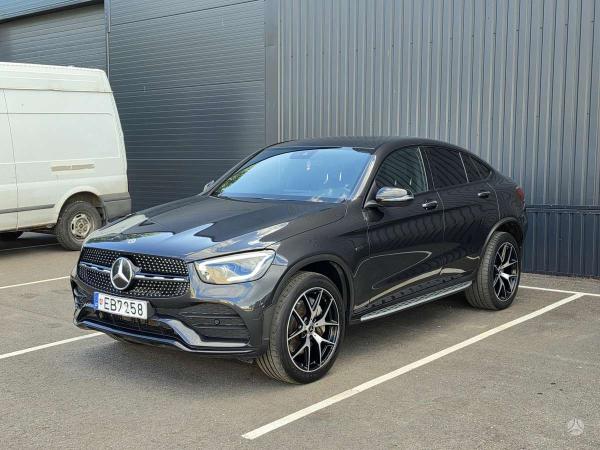 Pelēks Mercedes-Benz GLC 300 2020 Kauņa, ar dzinēja tilpumu 1.95 L un nobraukumu 145 tūkst. km par 25400 €, foto 1 vietnē AUTOMOTO.COM.LV