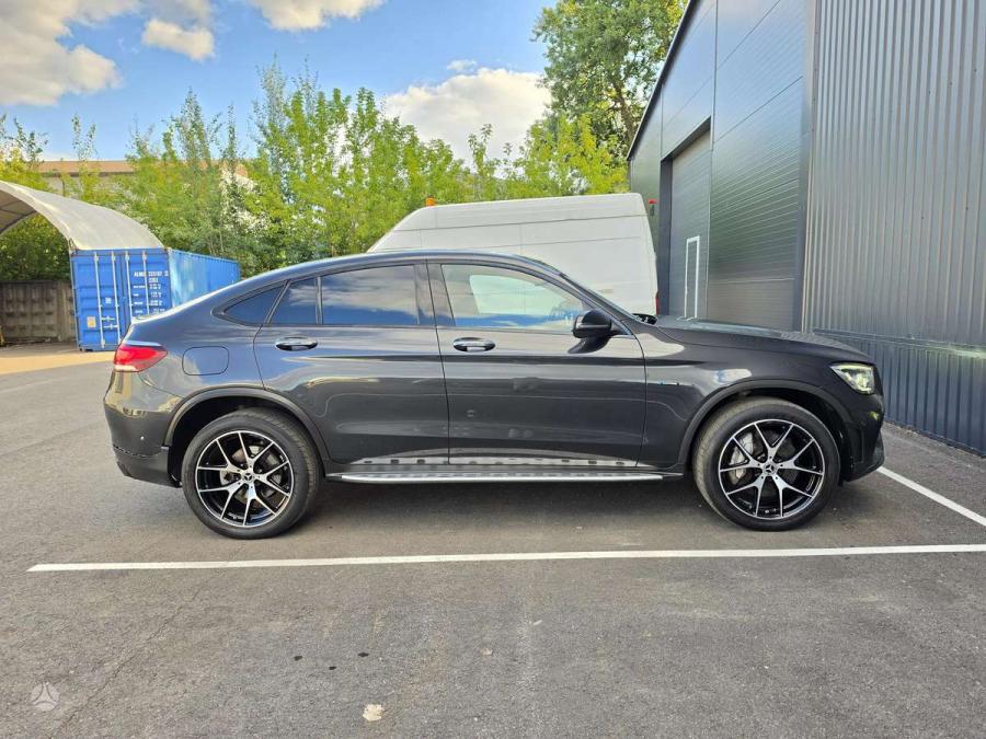 Pelēks Mercedes-Benz GLC 300 2020 Kauņa, ar dzinēja tilpumu 1.95 L un nobraukumu 145 tūkst. km par 25400 €, foto 5 vietnē AUTOMOTO.COM.LV