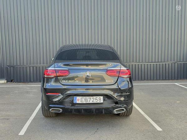 Pelēks Mercedes-Benz GLC 300 2020 Kauņa, ar dzinēja tilpumu 1.95 L un nobraukumu 145 tūkst. km par 25400 €, foto 8 vietnē AUTOMOTO.COM.LV