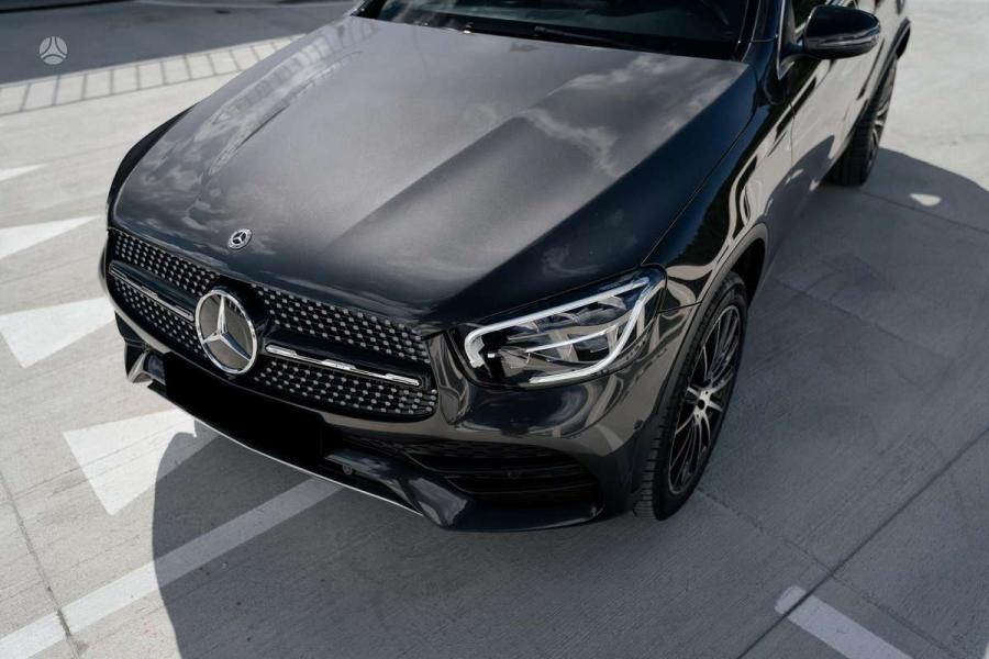 Grey Mercedes-Benz GLC 300 2020 in Vilnius, with an engine capacity of 1.99 L and mileage of 124 thousand km for 30900 €, photo 12 on AUTOMOTO.COM.LV