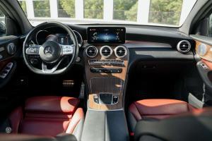 Grey Mercedes-Benz GLC 300 2020 in Vilnius, with an engine capacity of 1.99 L and mileage of 124 thousand km for 30900 €, photo 25 on AUTOMOTO.COM.LV