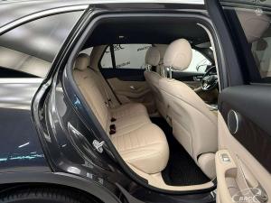 Pelēks Mercedes-Benz GLC 300 2020 Viļņa, ar dzinēja tilpumu 1.99 L un nobraukumu 131 tūkst. km par 29500 €, foto 9 vietnē AUTOMOTO.COM.LV