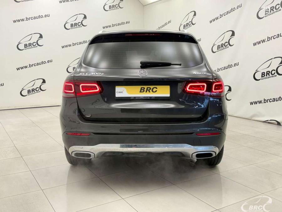 Pelēks Mercedes-Benz GLC 300 2020 Viļņa, ar dzinēja tilpumu 1.99 L un nobraukumu 131 tūkst. km par 29500 €, foto 25 vietnē AUTOMOTO.COM.LV