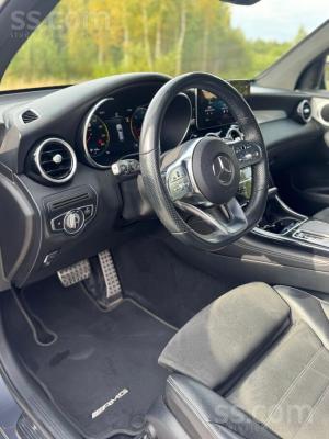 Grey Mercedes-Benz GLC 300 2020 in Kuldiga, with an engine capacity of 2.00 L and mileage of 146 thousand km for 32500 €, photo 6 on AUTOMOTO.COM.LV