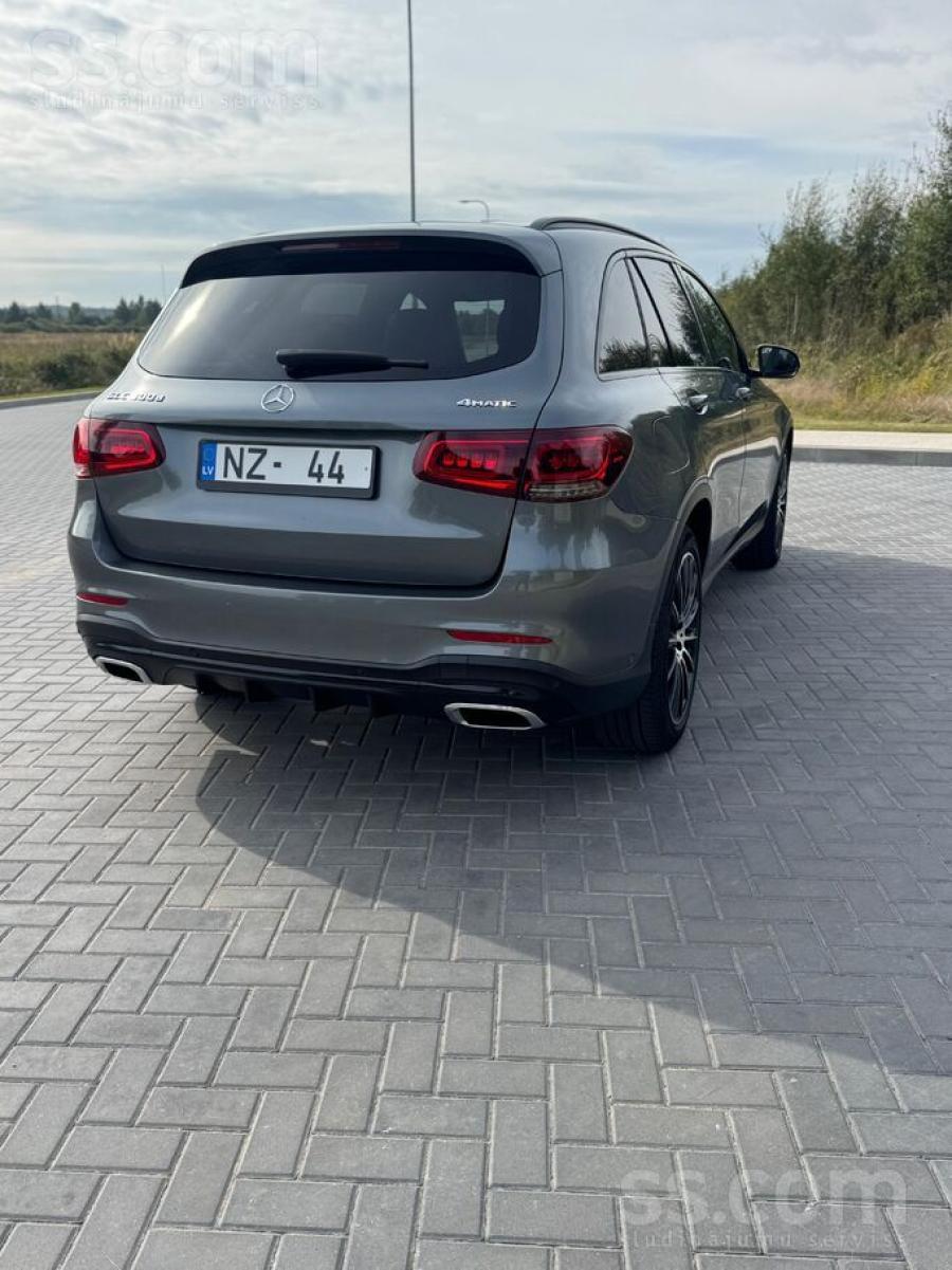 Grey Mercedes-Benz GLC 300 2020 in Kuldiga, with an engine capacity of 2.00 L and mileage of 146 thousand km for 32500 €, photo 8 on AUTOMOTO.COM.LV