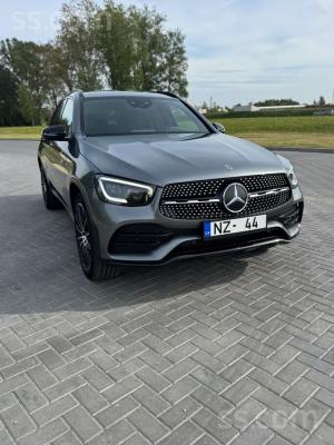 Grey Mercedes-Benz GLC 300 2020 in Kuldiga, with an engine capacity of 2.00 L and mileage of 146 thousand km for 32500 €, photo 11 on AUTOMOTO.COM.LV