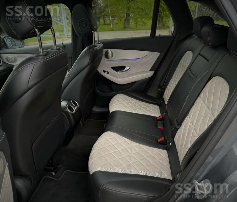 Grey Mercedes-Benz GLC 300 2021 in Vilnius, with an engine capacity of 2.00 L and mileage of 169 thousand km for 35999 €, photo 18 on AUTOMOTO.COM.LV