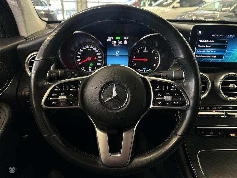 Grey Mercedes-Benz GLC 300 2021 in Kaunas, with an engine capacity of 1.95 L and mileage of 225 thousand km for 26900 €, photo 8 on AUTOMOTO.COM.LV