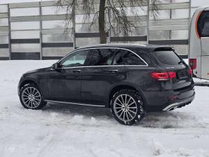 Grey Mercedes-Benz GLC 300 2021 in Vilnius, with an engine capacity of 2.00 L and mileage of 81 thousand km for 31900 €, photo 5 on AUTOMOTO.COM.LV