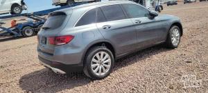 Pelēks Mercedes-Benz GLC 300 2021 Tauragė, ar dzinēja tilpumu 2.00 L un nobraukumu 123 tūkst. km par 14750 €, foto 4 vietnē AUTOMOTO.COM.LV