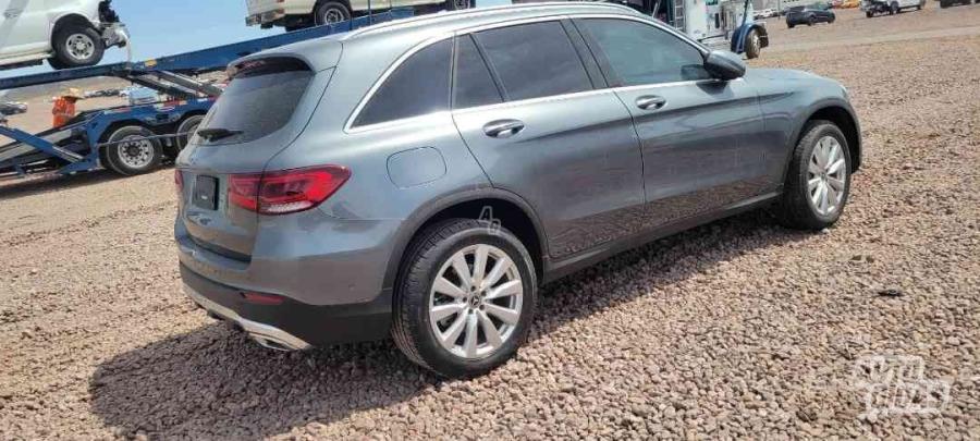 Pelēks Mercedes-Benz GLC 300 2021 Tauragė, ar dzinēja tilpumu 2.00 L un nobraukumu 123 tūkst. km par 14750 €, foto 4 vietnē AUTOMOTO.COM.LV